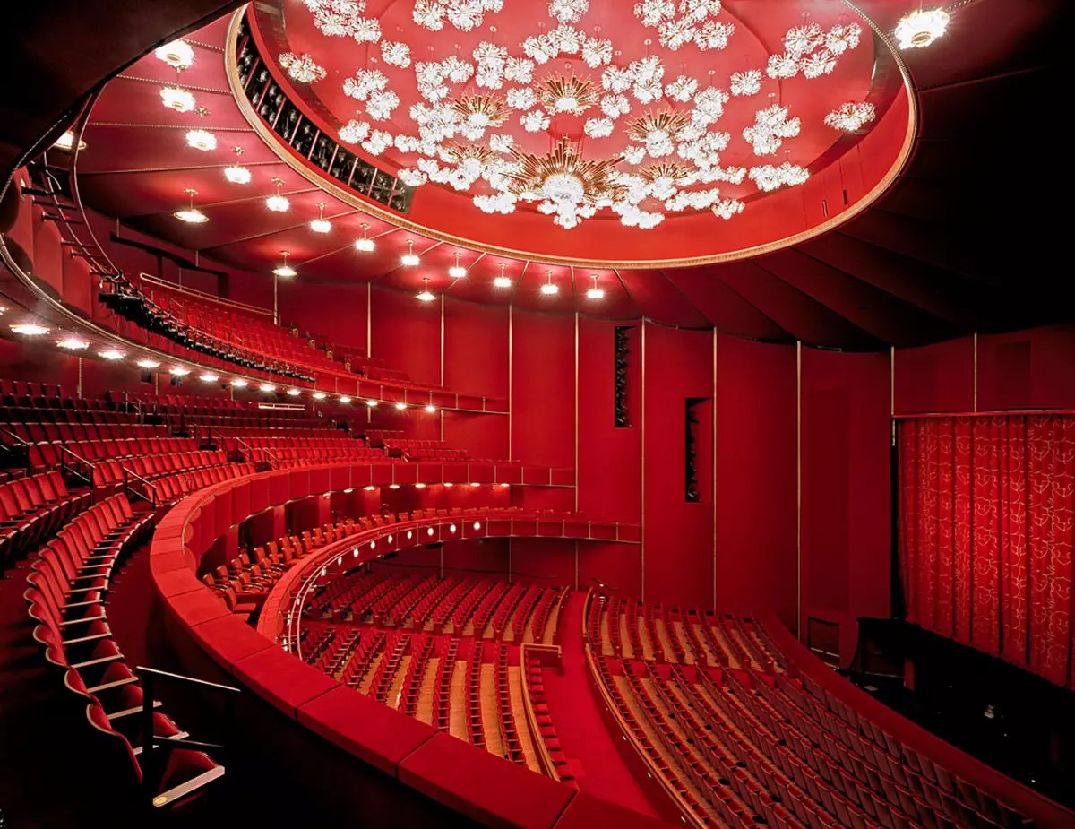 Lawsuit Challenges Trump-Kennedy Center Renaming as Critics Warn of ...